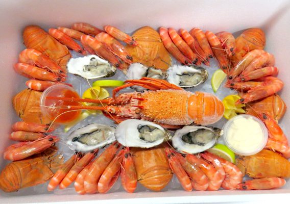 Noosa-Raffles-Seafood-Tray - Noosa Heads Surf Lifesaving Club